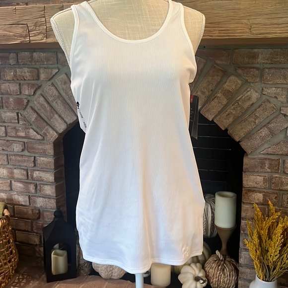 Tops | Nwt White Workout Top Under Armour | Poshmark